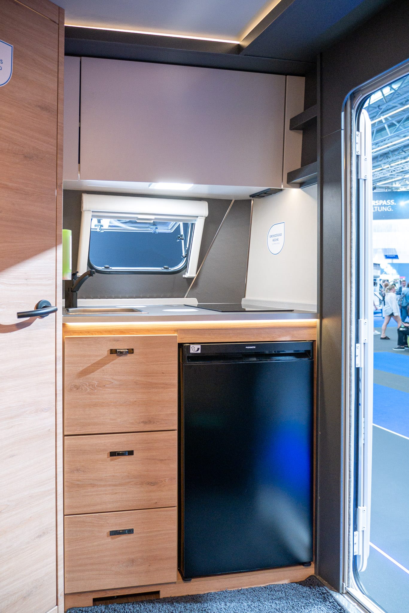 Knaus Yaseo 340 PX (2024): gasfreier Mini-Wohnwagen für Elektro-Fahrzeuge - mit 360°-Tour!