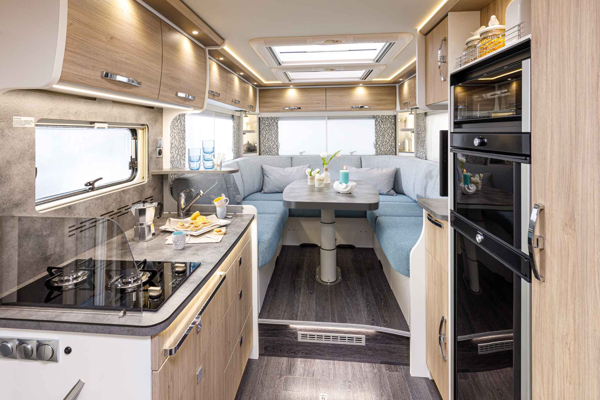 Wohnmobile mit Hecksitzgruppe: 10 beliebte Modelle
