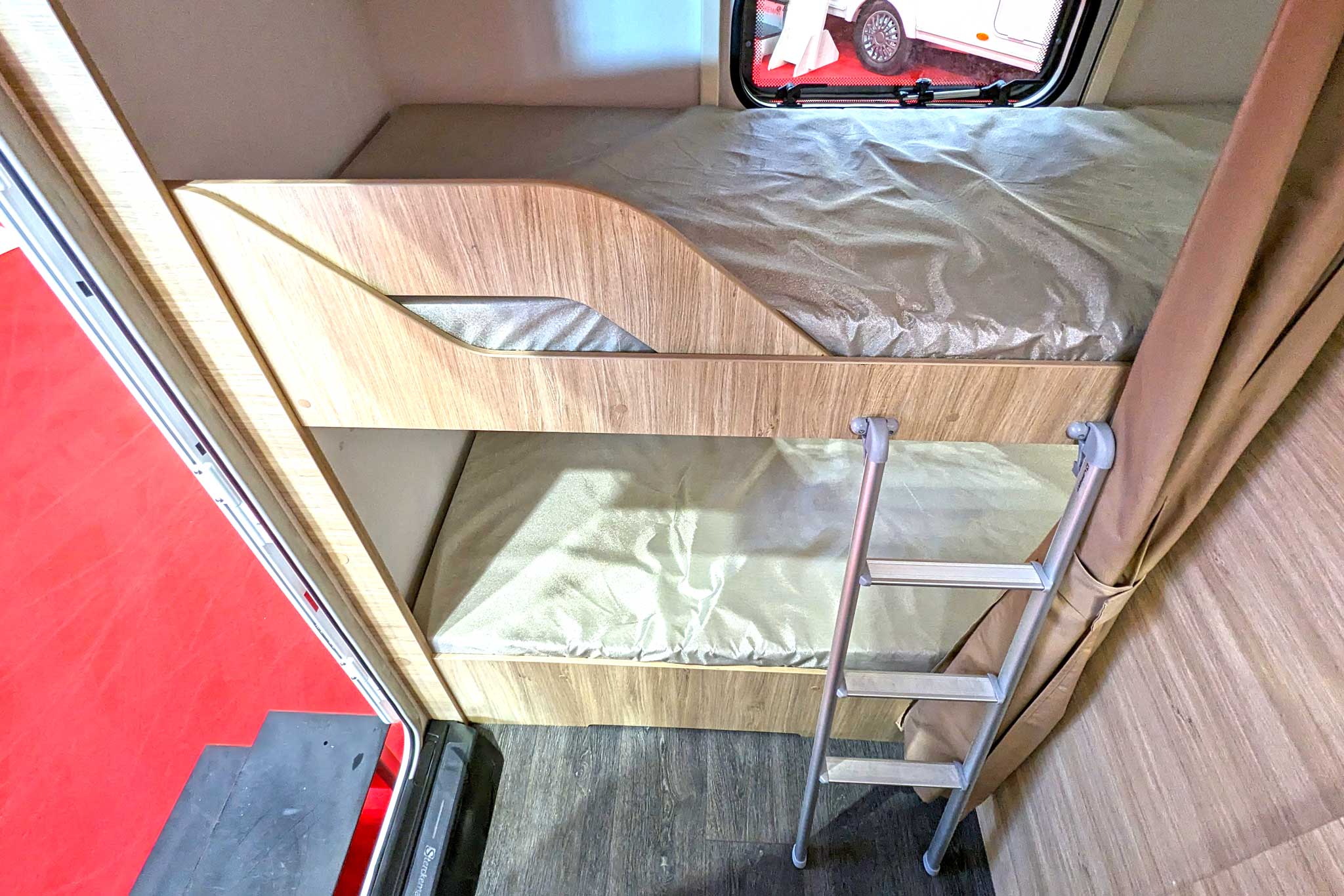 Sterckeman Easy 366 PE (2024) - gasfreier Mini-Wohnwagen mit Etagenbett ...