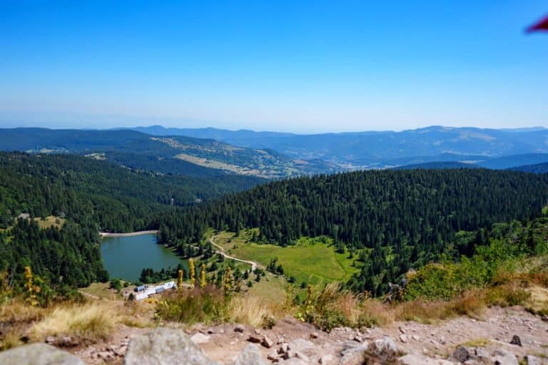 Camping im Elsass: Die besten Campingplätze + Insider-Tipps