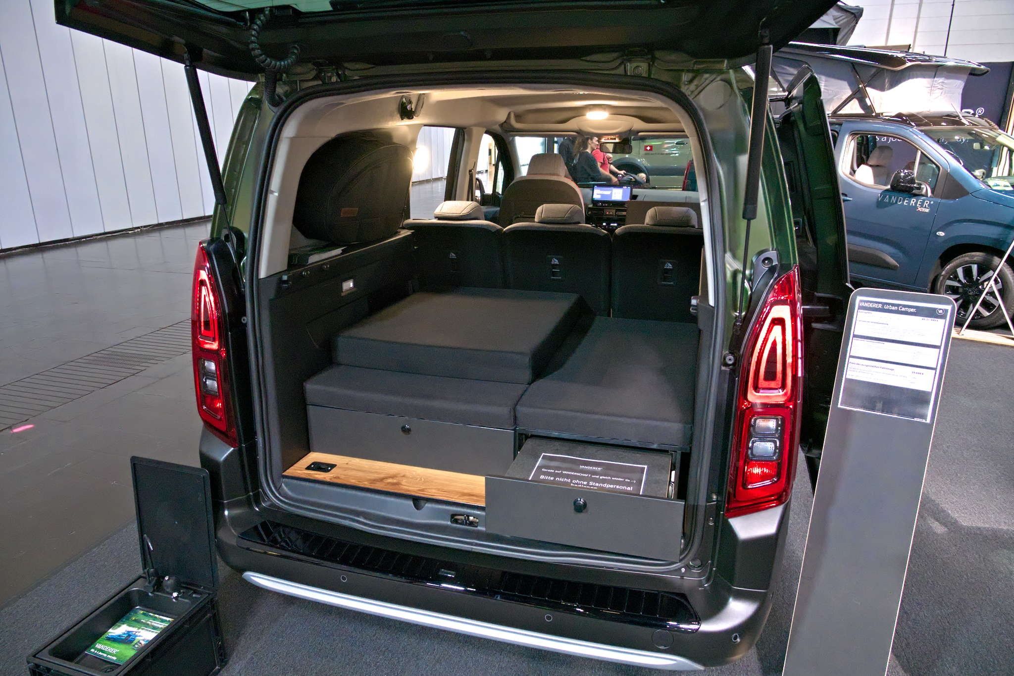 Urban Mini-Camper VANDERER Two mit Sleep & Storage Modul